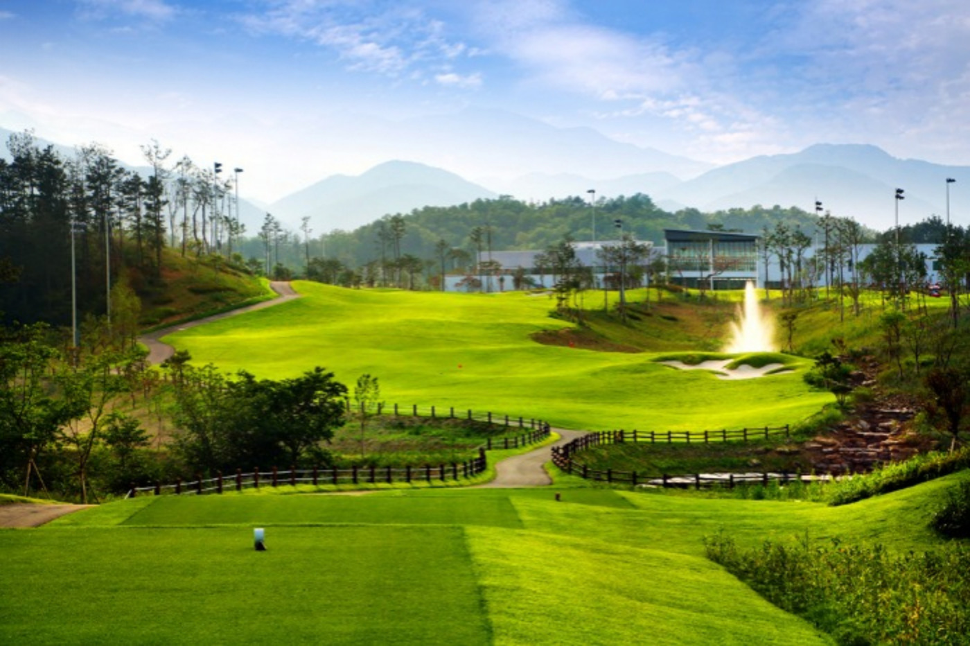 ASIA: MBK Partners puts Korea’s largest golf course operator on market